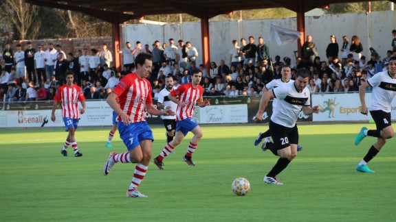 El CF Tremp s'endú el «clàssic» del Pallars amb un final d'infart