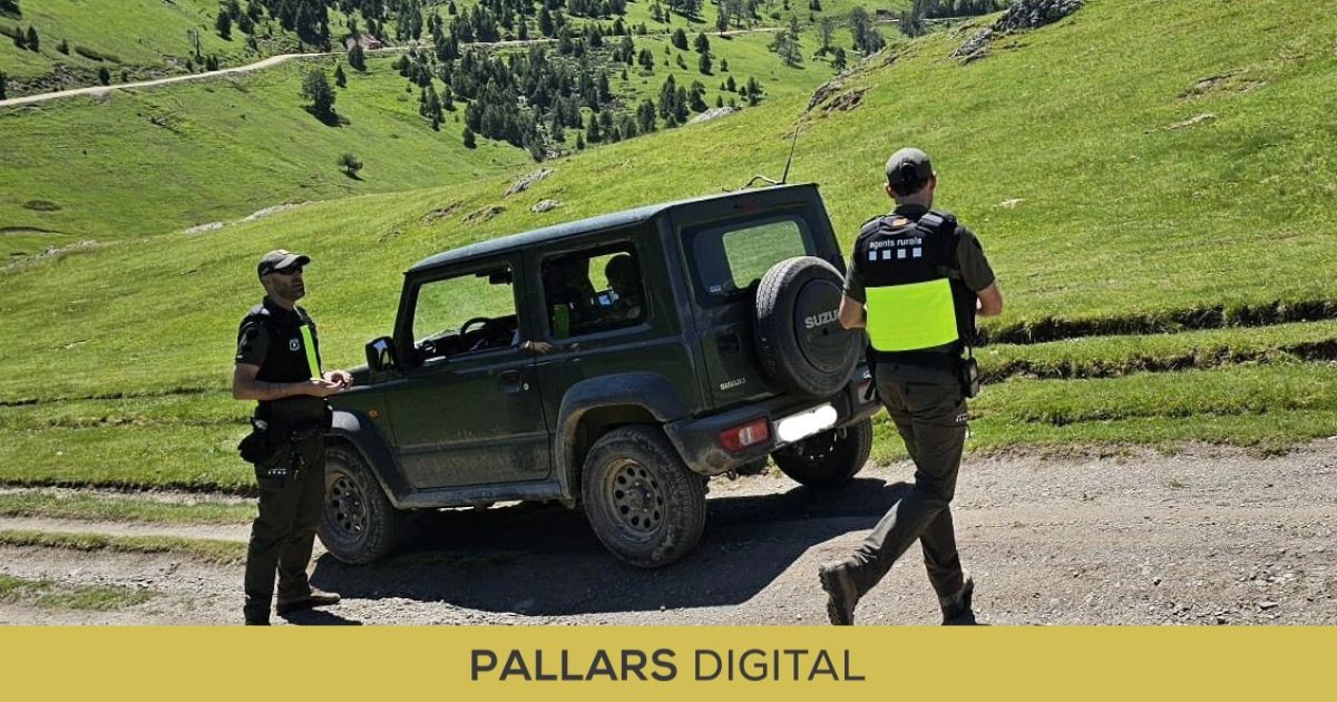 Denunciats quatre vehicles per circular camp a través a Tor